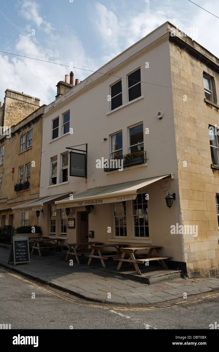 The Chequers Public House High Resolution Stock Photography and Images ...