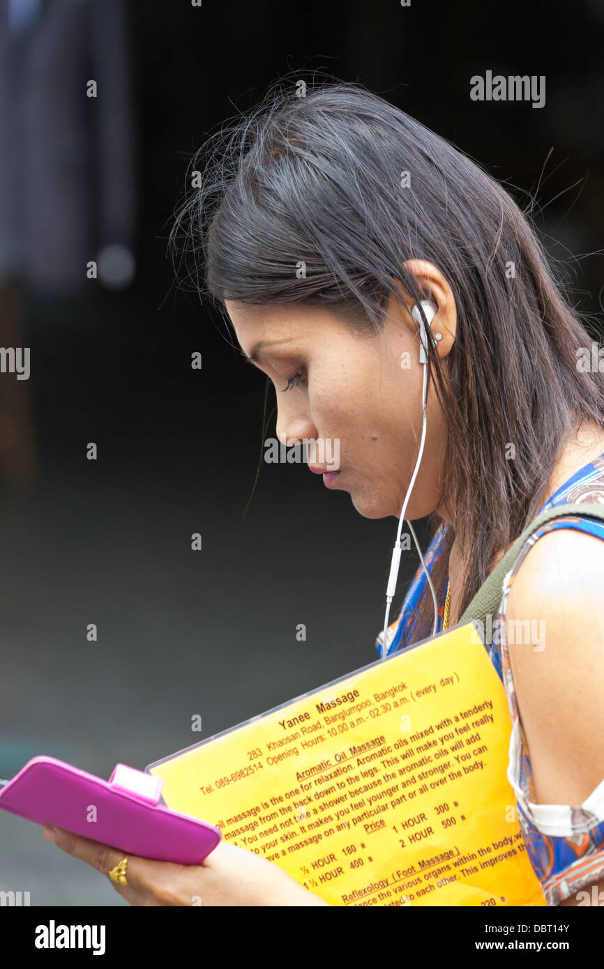Thai Girl with Smartphone in Bangkok, Thailand Stock Photo - Alamy