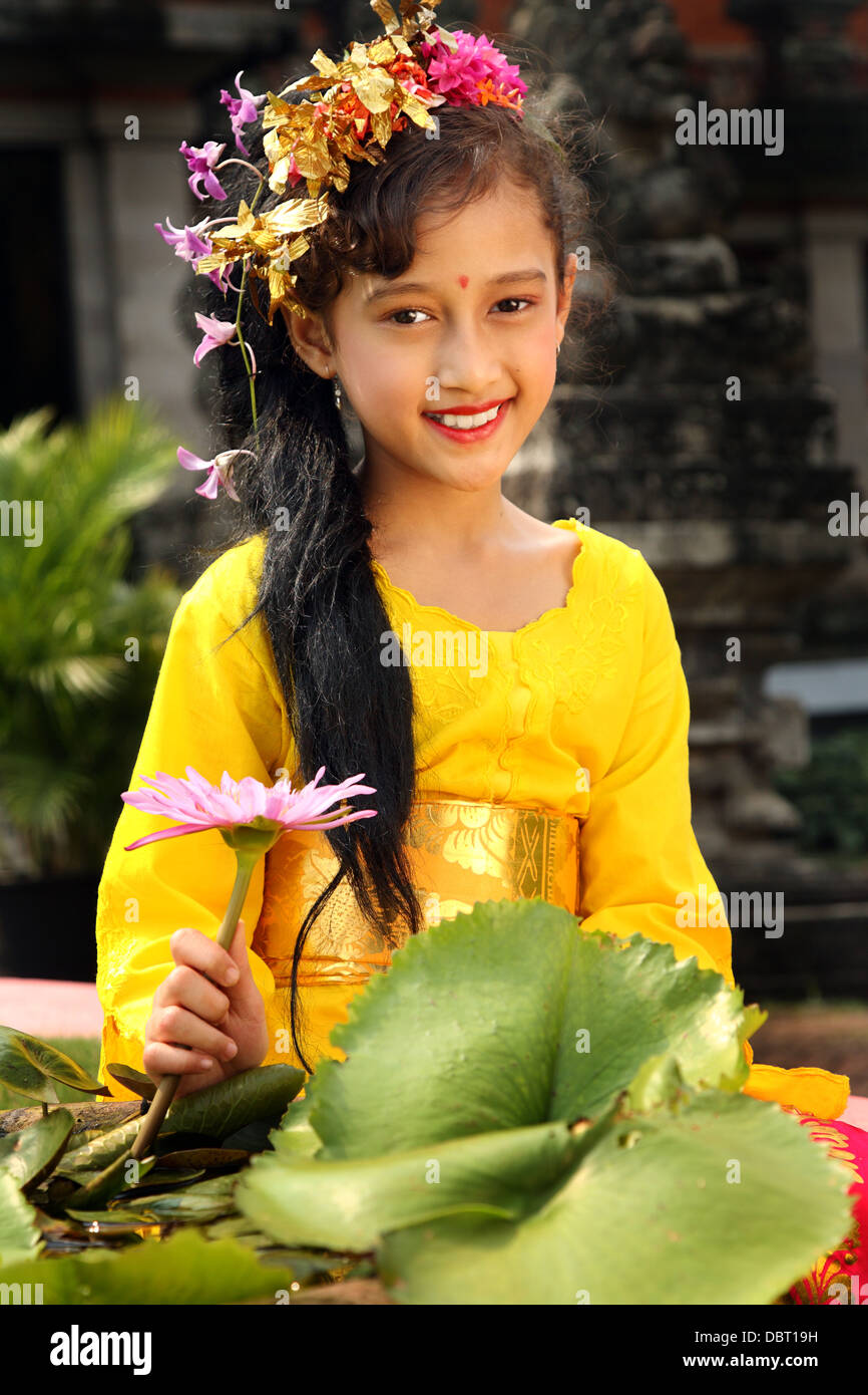 Balinese girl hi-res stock photography and images - Alamy