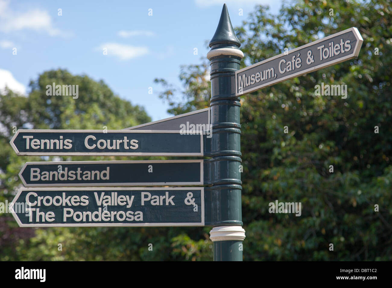 Sheffield signpost hi-res stock photography and images - Alamy