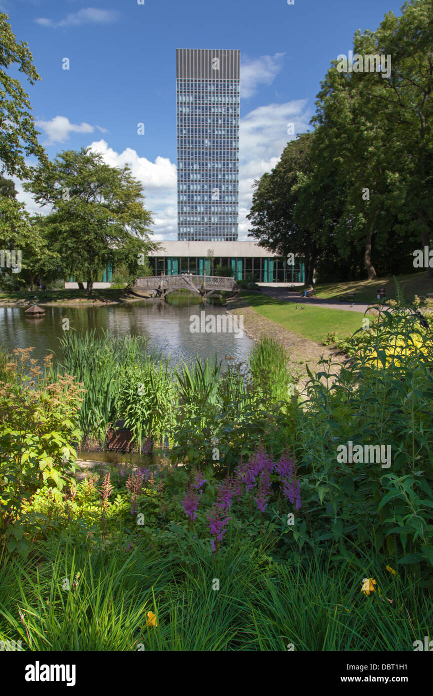 The Arts Tower and University library of Sheffield University from ...