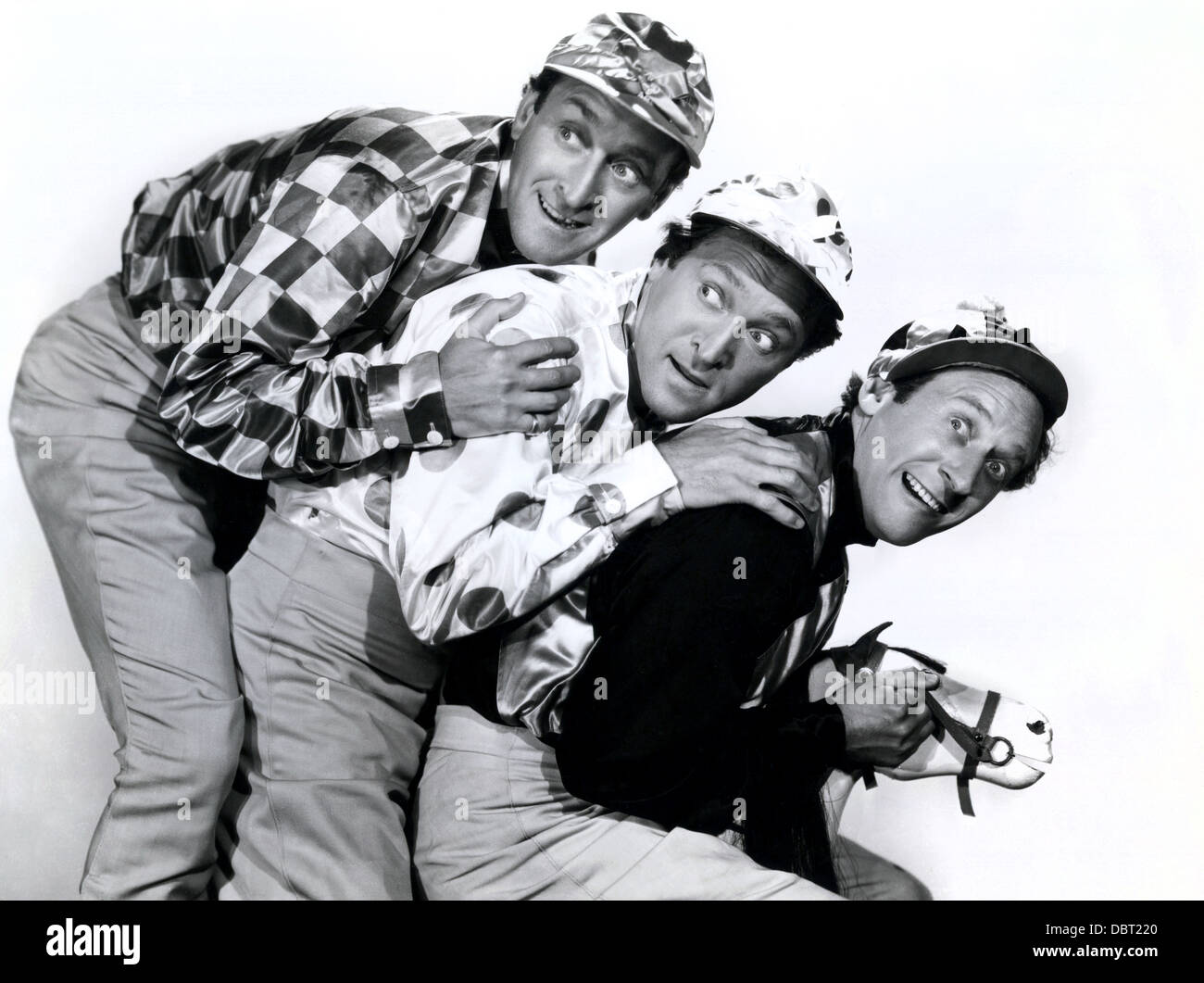 STRAIGHT PLACE AND SHOW (1938) THEY'RE OFF (ALT) THE RIZT BROTHERS AL ...