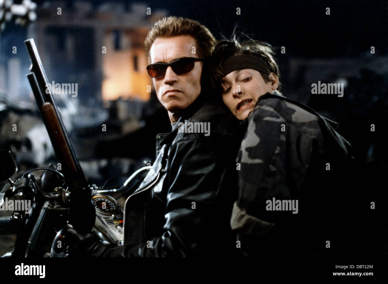 T2 3-D BATTLE ACROSS TIME (1996) ARNOLD SCHWARZENEGGER, EDWARD FURLONG ...