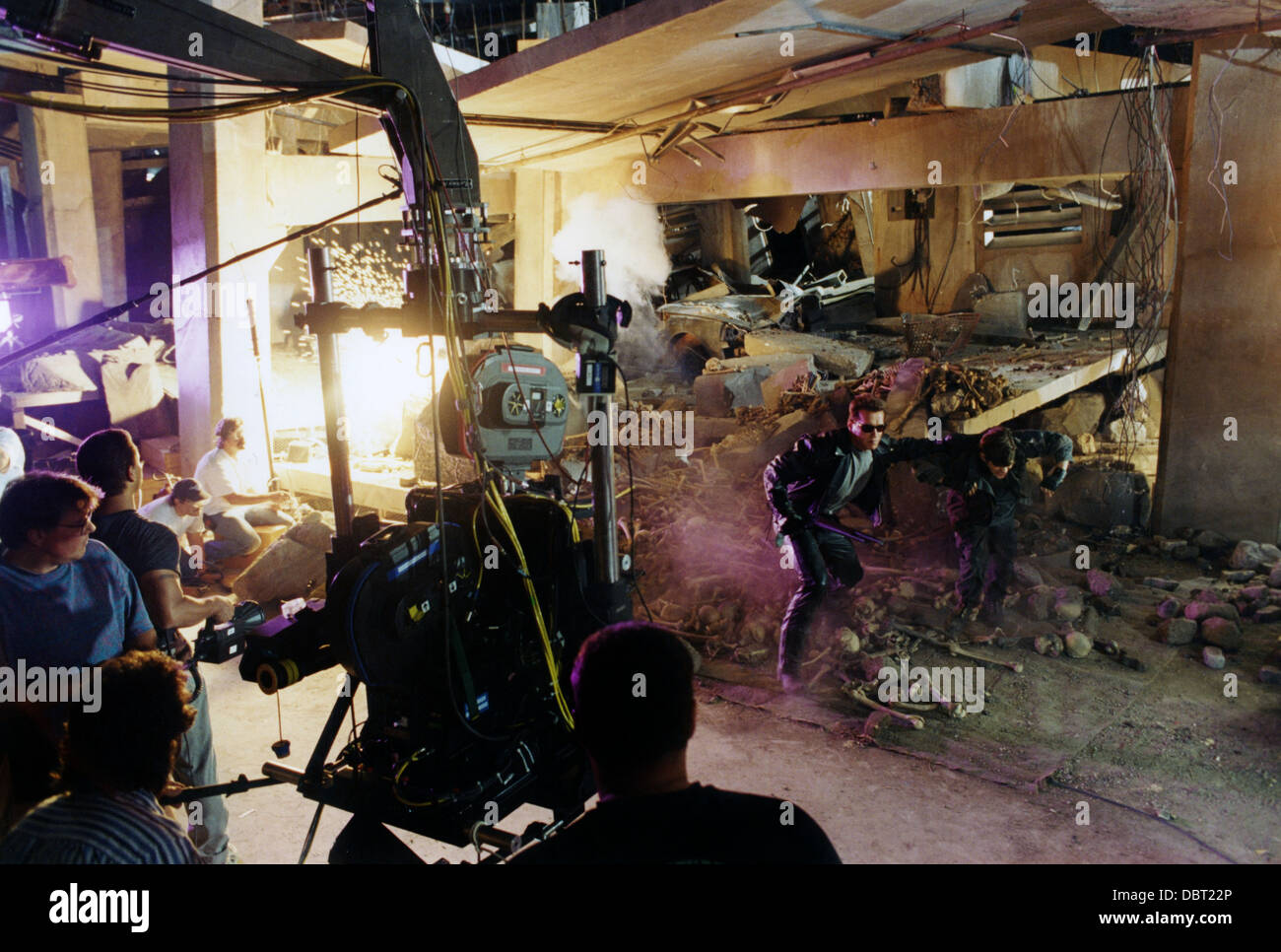 T2 3-D BATTLE ACROSS TIME (1996) ARNOLD SCHWARZENEGGER, JAMES CAMERON ...