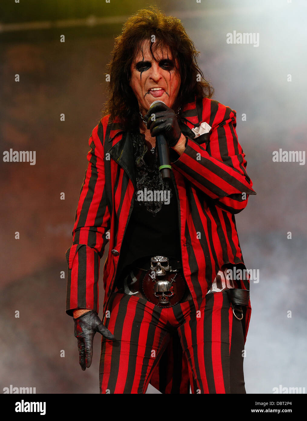Rock singer alice cooper hi-res stock photography and images - Alamy