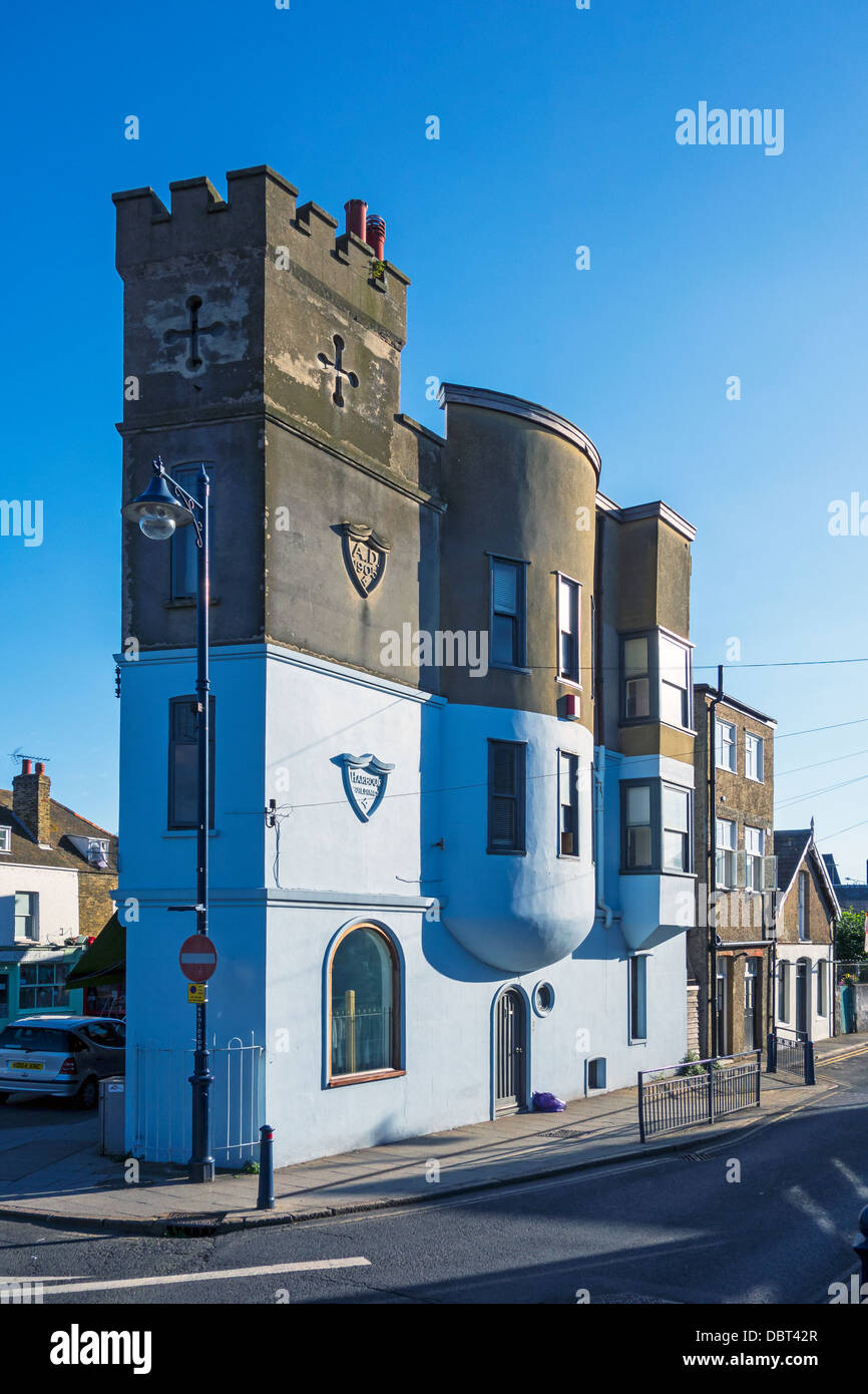 Harbour buildings hi-res stock photography and images - Alamy