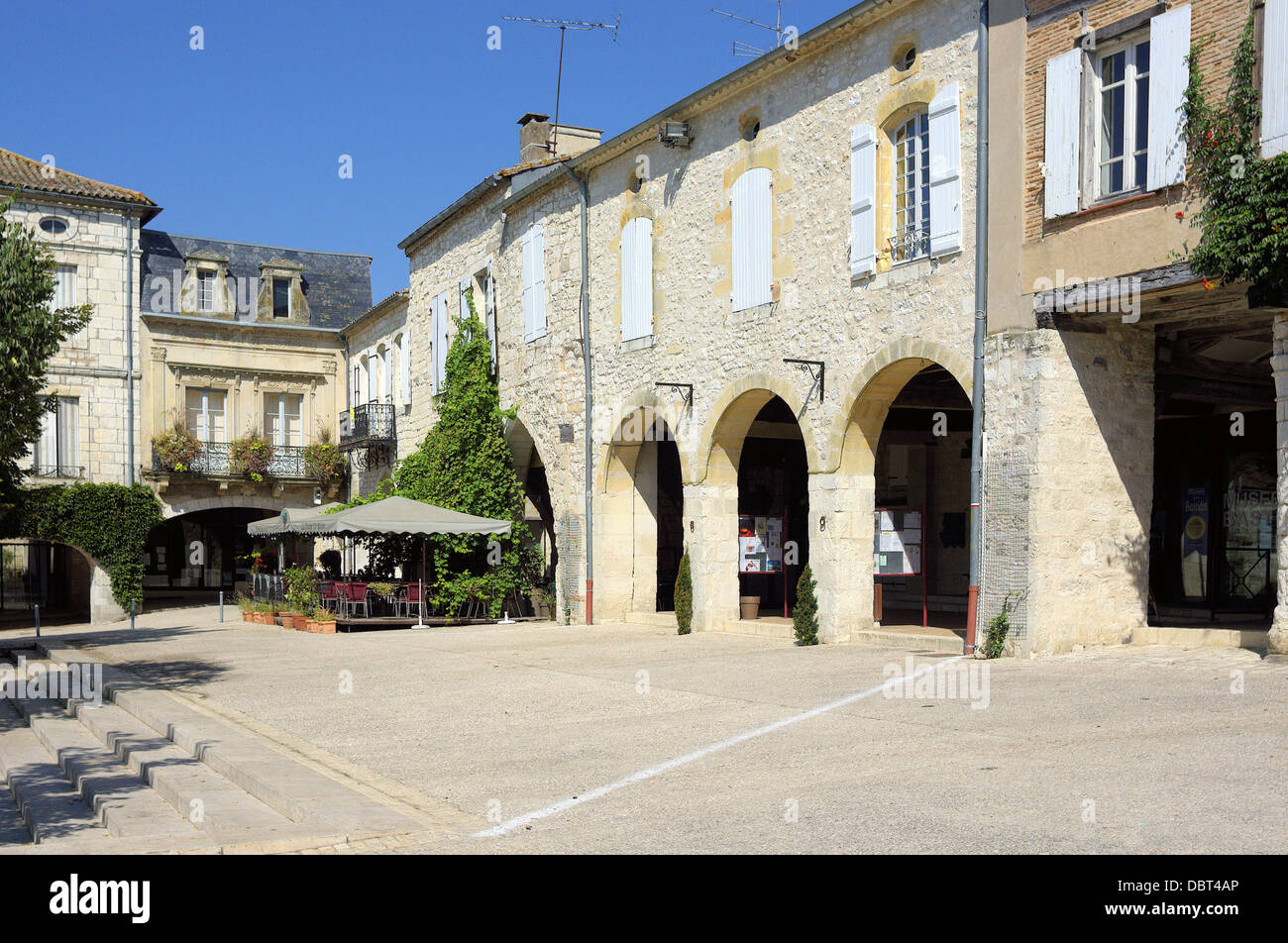 Village monflanquin lot et garonne hi-res stock photography and images ...