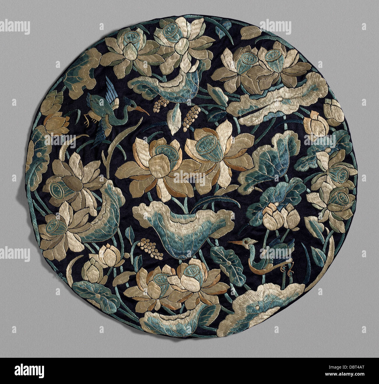 Pearl roundels hi-res stock photography and images - Alamy