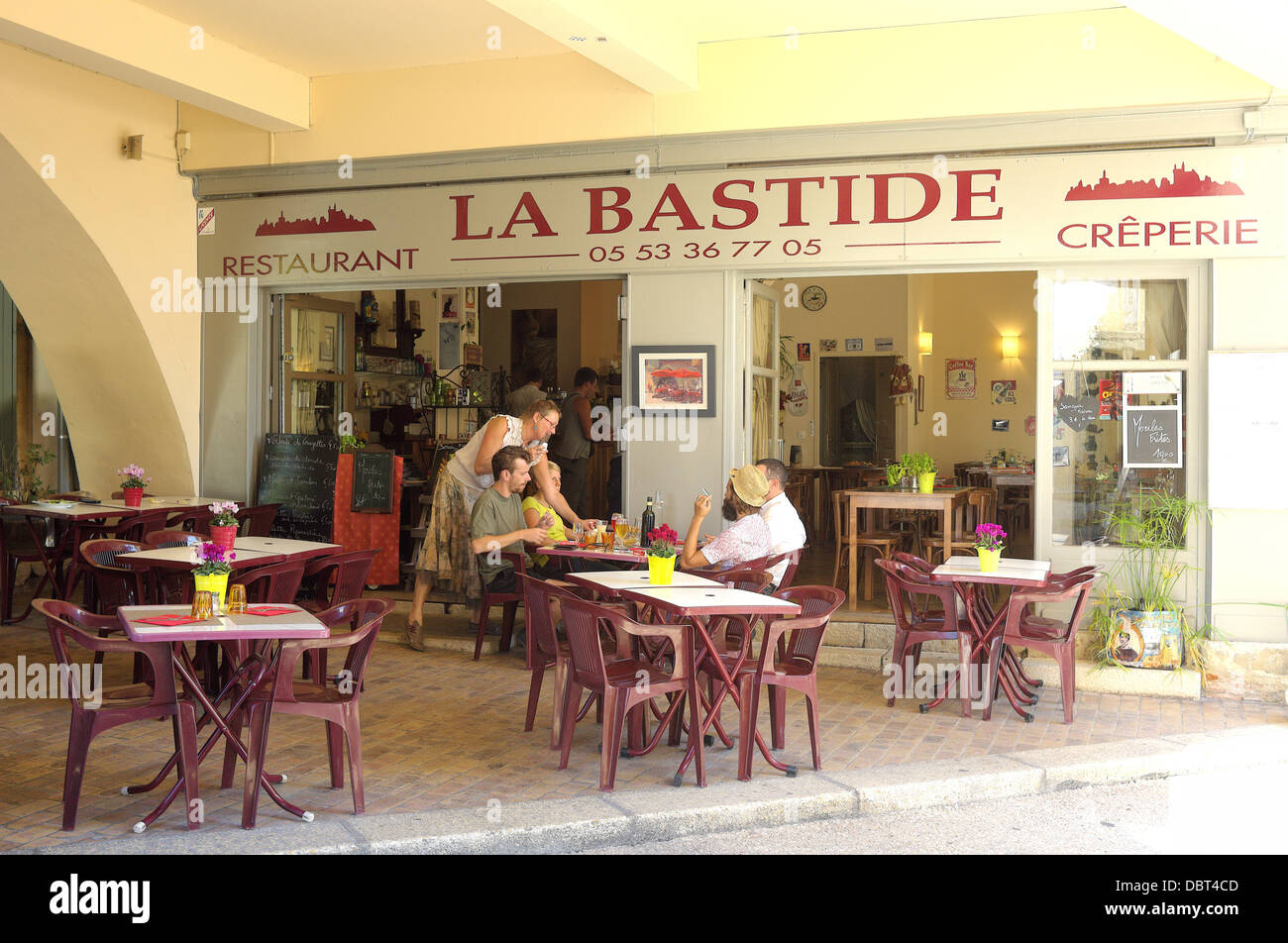 Village Monflanquin Lot Et Garonne High Resolution Stock Photography ...