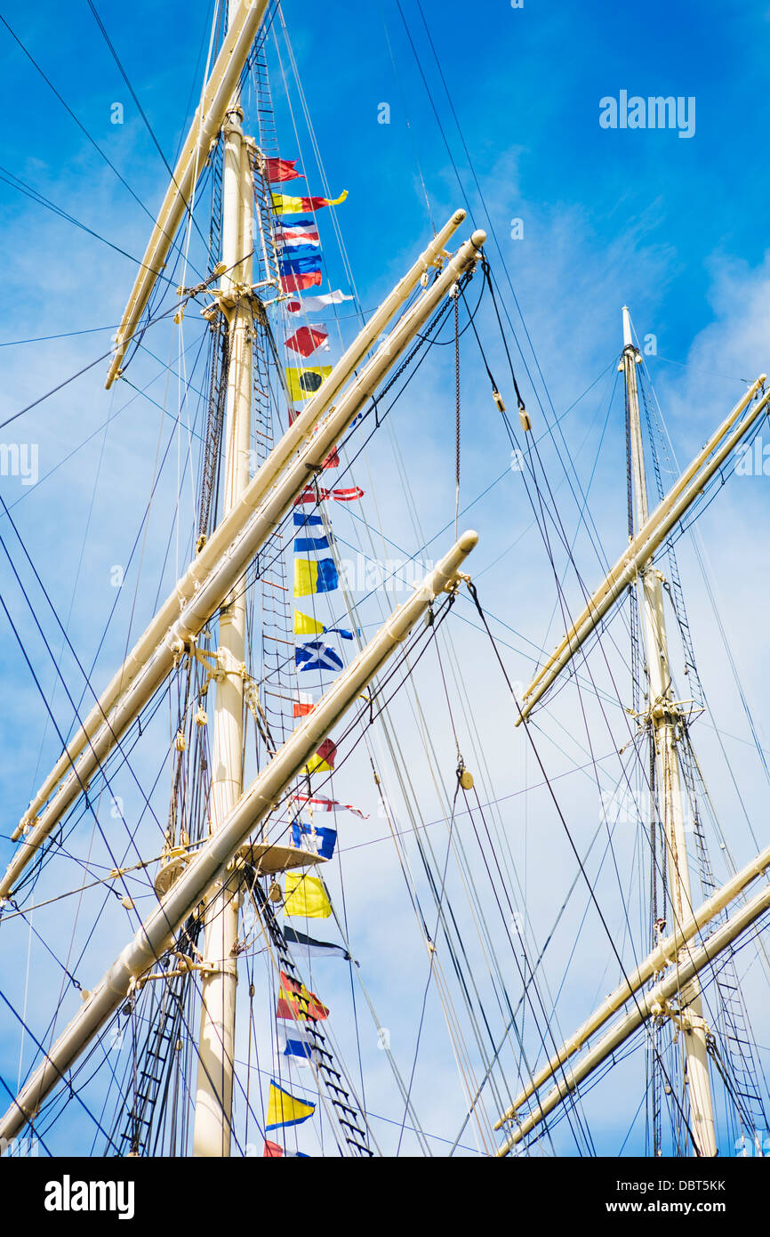 Boat masts hi-res stock photography and images - Alamy