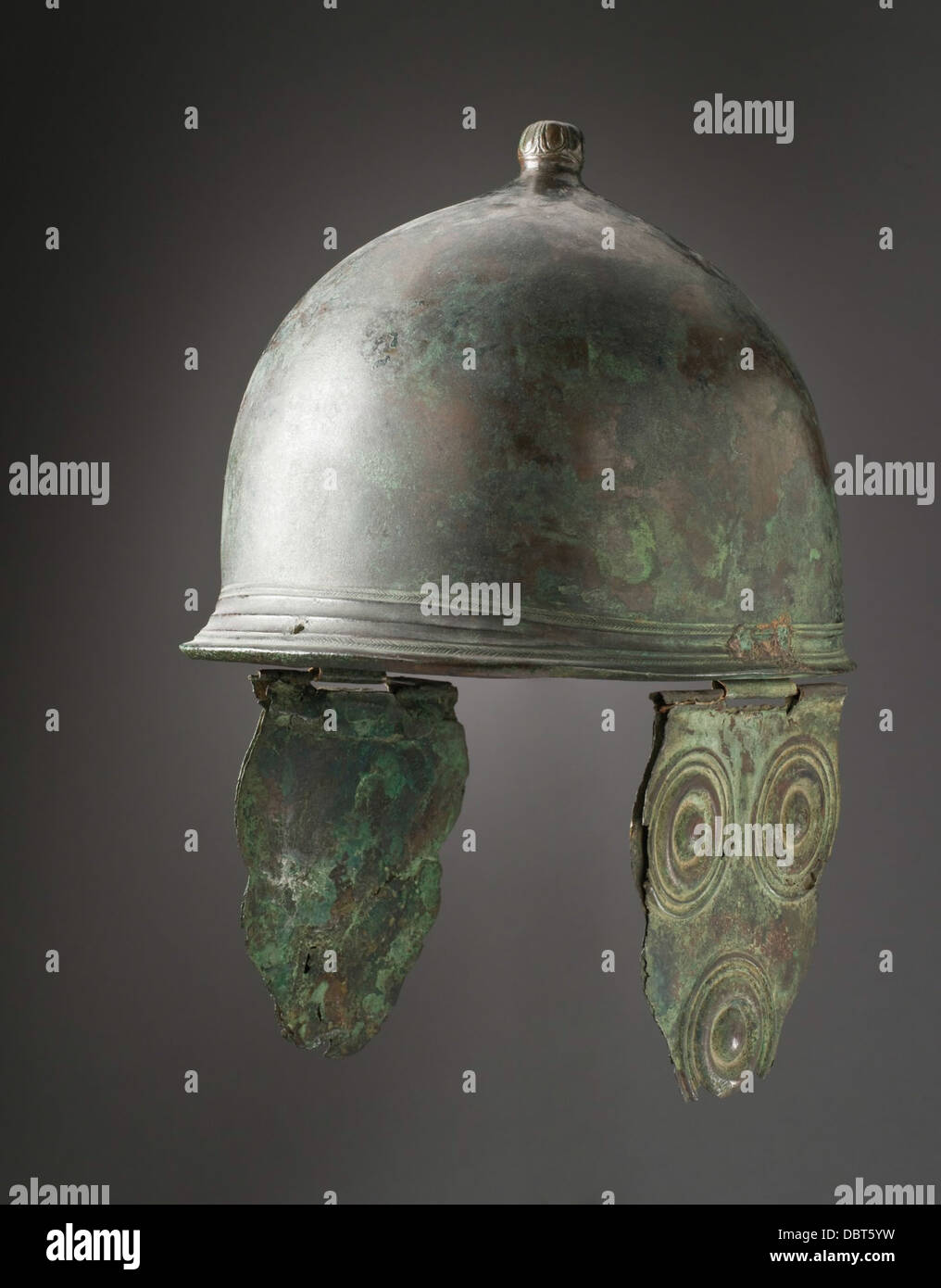 Sculpture of an ancient helmet hi-res stock photography and images - Alamy