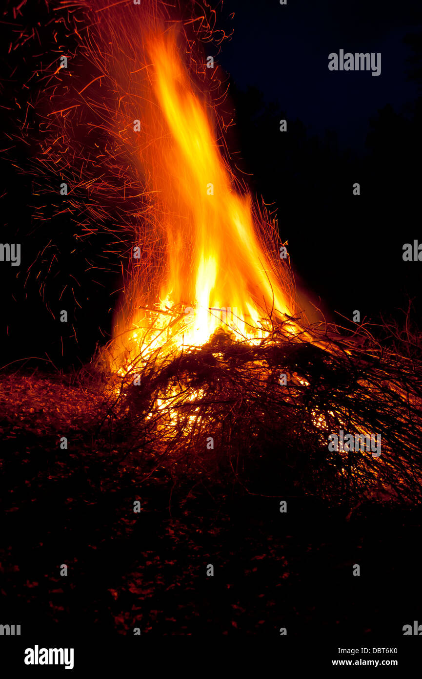 Bonfire at night Stock Photo - Alamy