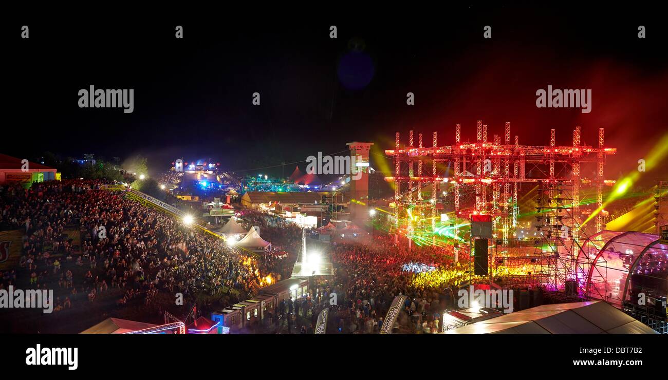 Laser ravers hi-res stock photography and images - Alamy