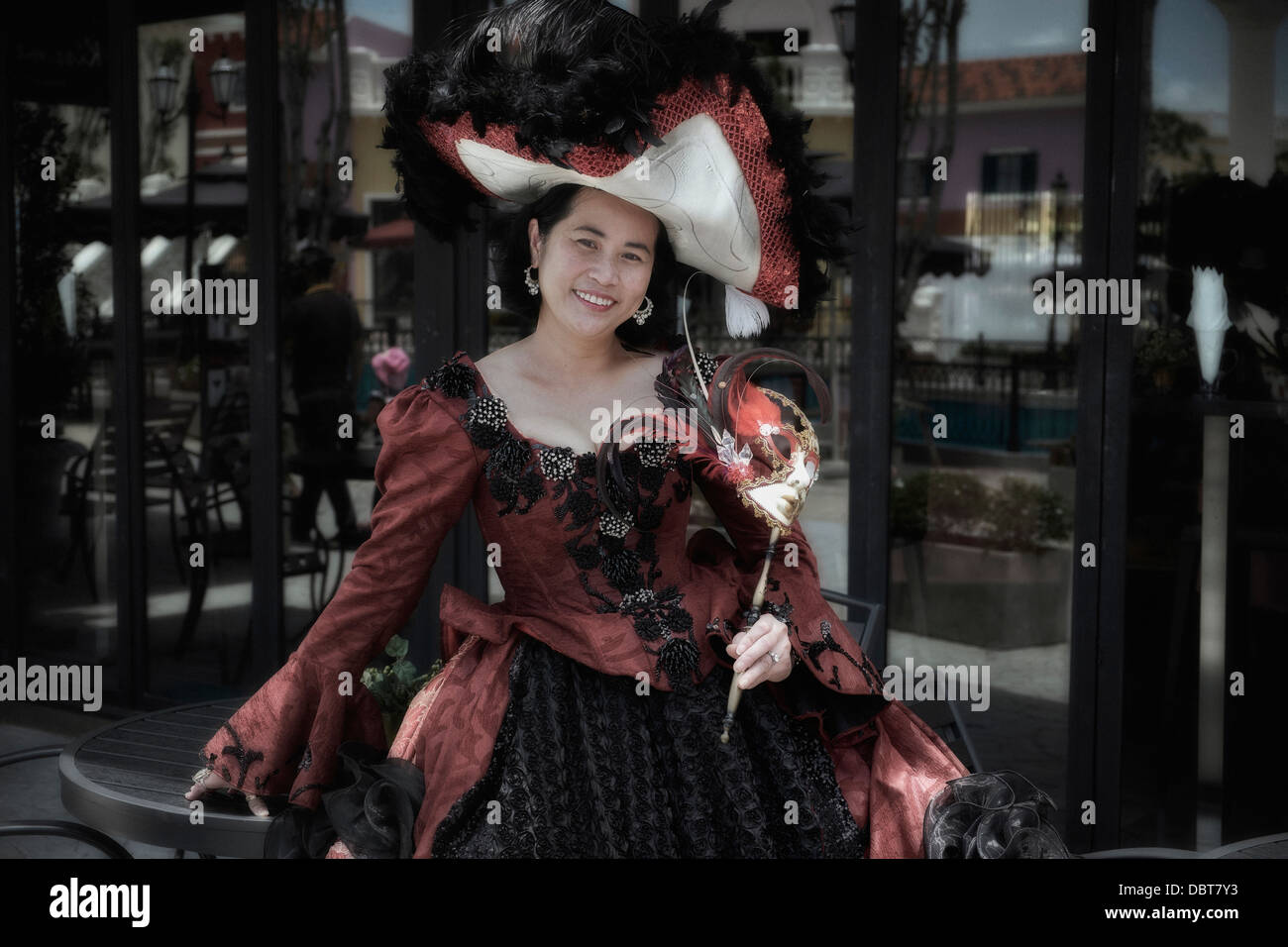Venetian woman. Portrait of a woman in traditional Venice masked opera ...
