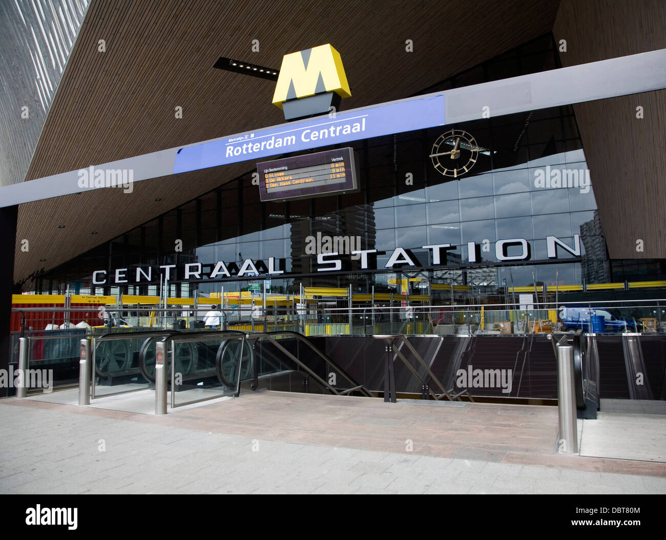 Rotterdam central metro station hi-res stock photography and images - Alamy