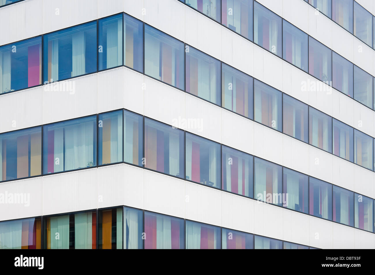 Corner modern building hi-res stock photography and images - Alamy