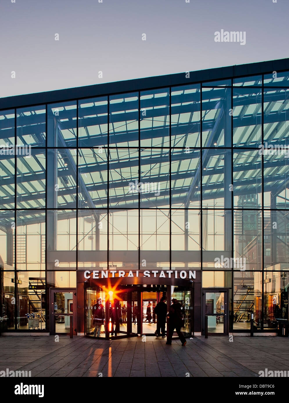 Central beam hi-res stock photography and images - Alamy