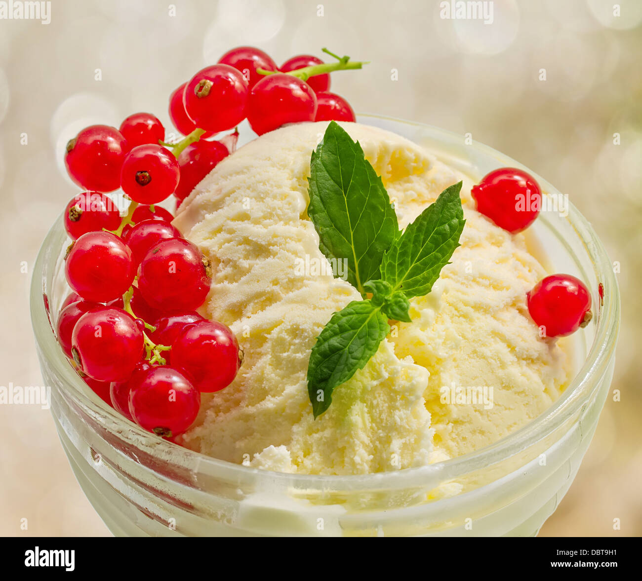 Tasty frozen red currants hi-res stock photography and images - Alamy