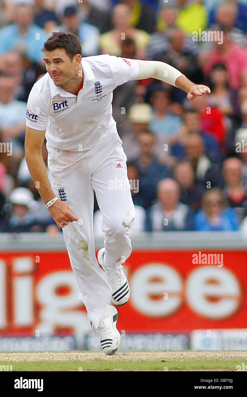 James anderson england old hi-res stock photography and images - Alamy