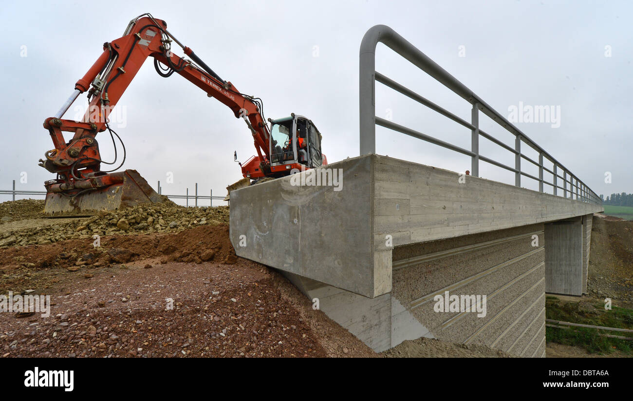 Construction vehicles built the future A71 motorway in Koelleda ...