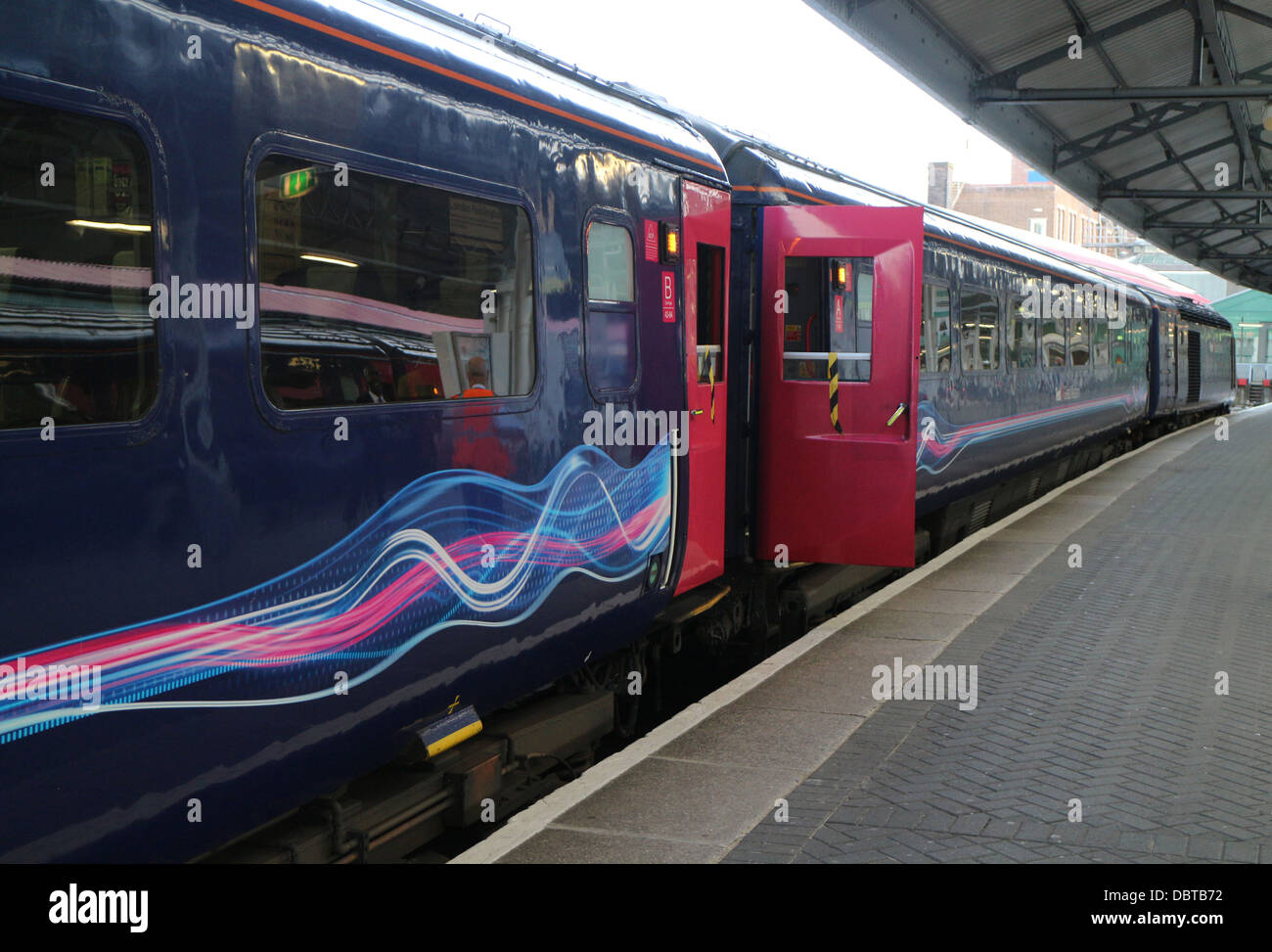 Swansea railway station hi-res stock photography and images - Alamy