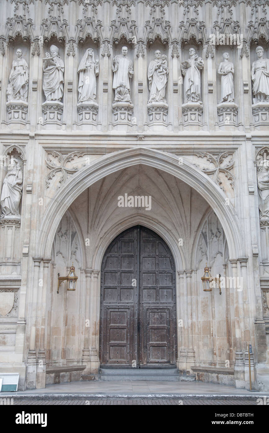 Main Entrance Door of Westminster Abbey, London, England, UK Stock ...