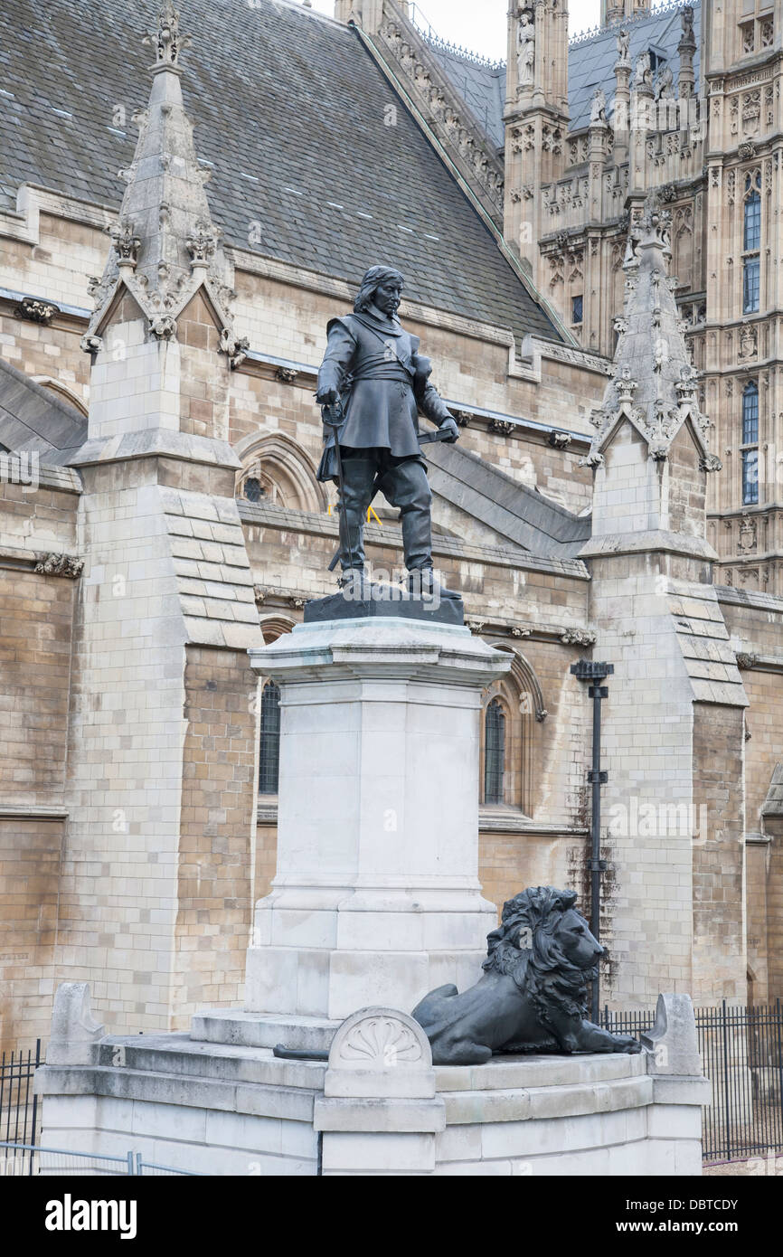 Houses of Parliament with Cromwell Statue and Monument, Westminster ...