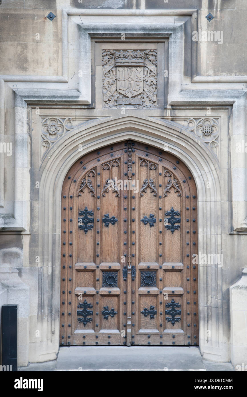 Entrance to houses of parliament hi-res stock photography and images ...