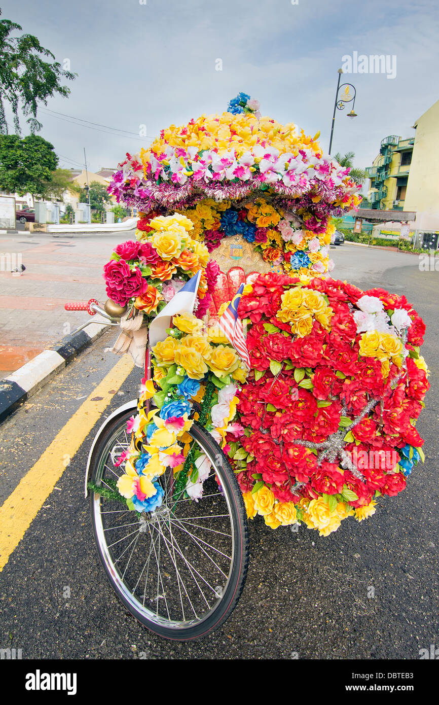 Trishaw rickshaw hi-res stock photography and images - Alamy