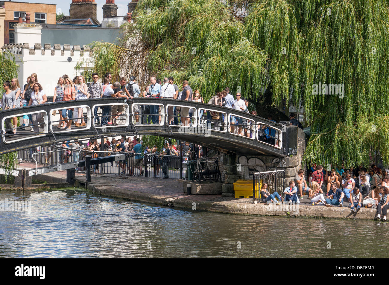 Camden lock footbridge hi-res stock photography and images - Alamy