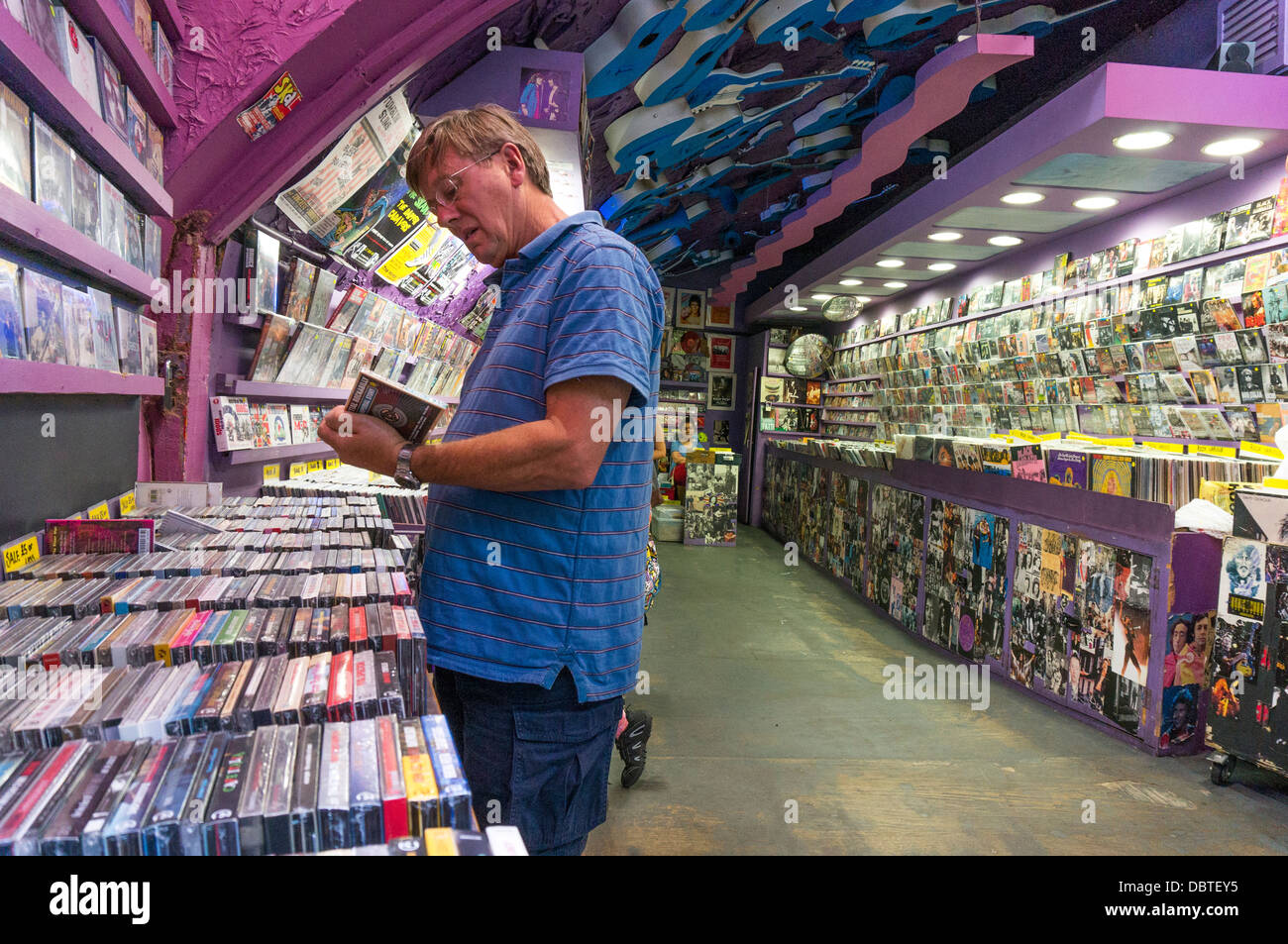 Music records london customer hi-res stock photography and images - Alamy