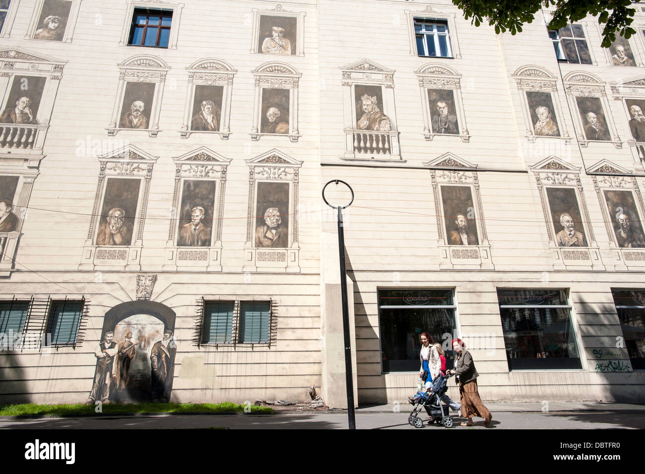 Lodz mural hi-res stock photography and images - Alamy