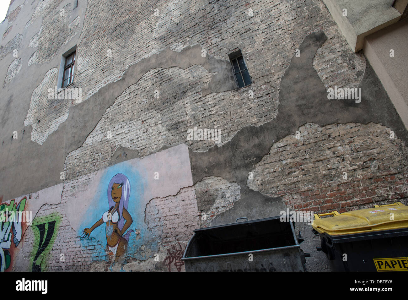 Lodz graffiti hi-res stock photography and images - Alamy