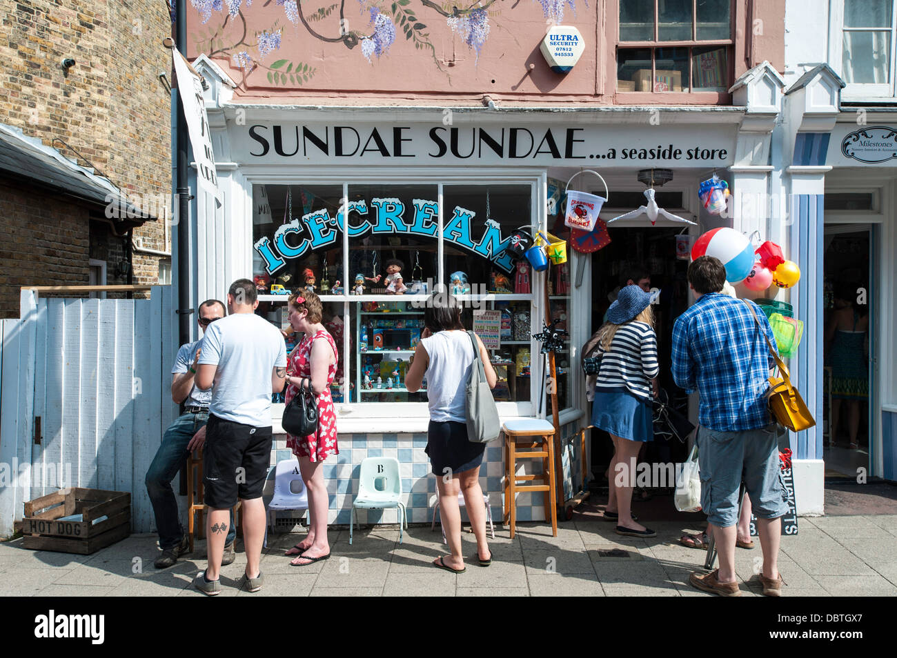 Whitstable coast sea seafront seaside Stock Photo - Alamy