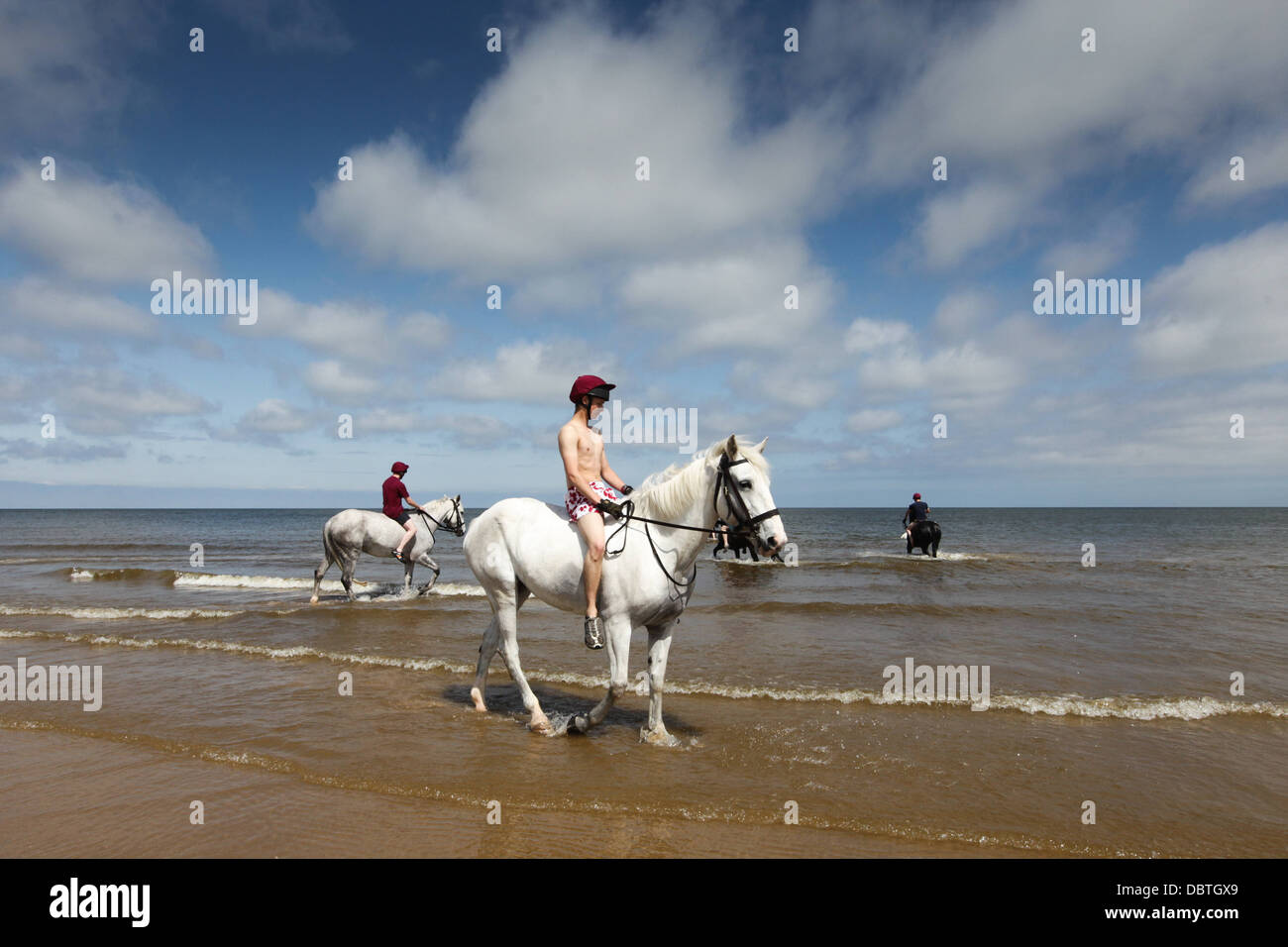 Lifeguards summer camp hi-res stock photography and images - Alamy