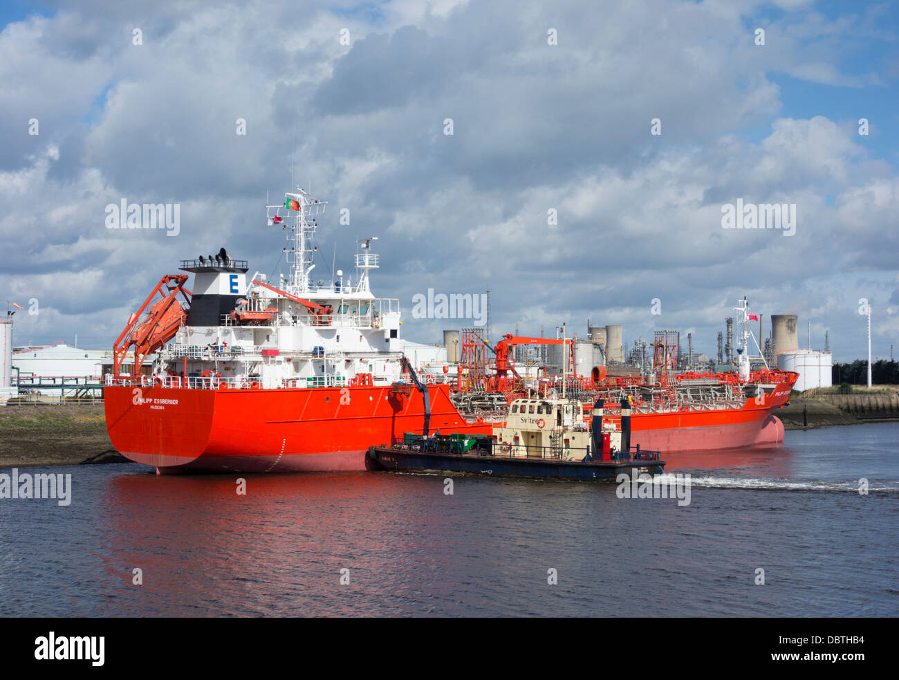 Tanker jetty hi-res stock photography and images - Alamy