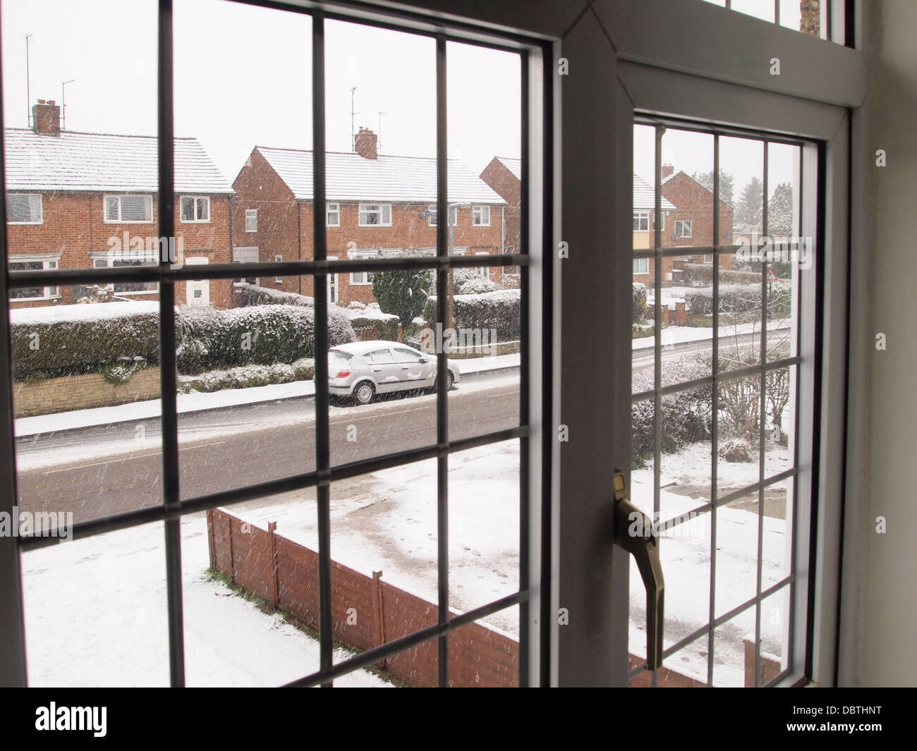 Snow window looking outside hi-res stock photography and images - Alamy