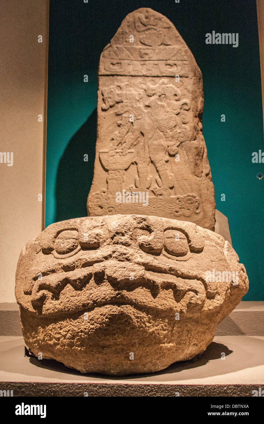 Aztec sun stone mexico city hi-res stock photography and images - Alamy