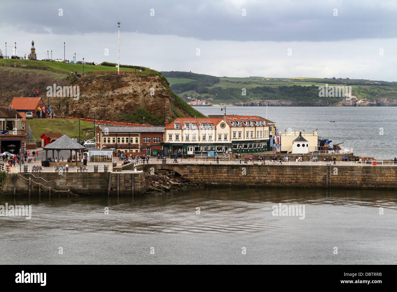 Sandsend whitby hi-res stock photography and images - Alamy
