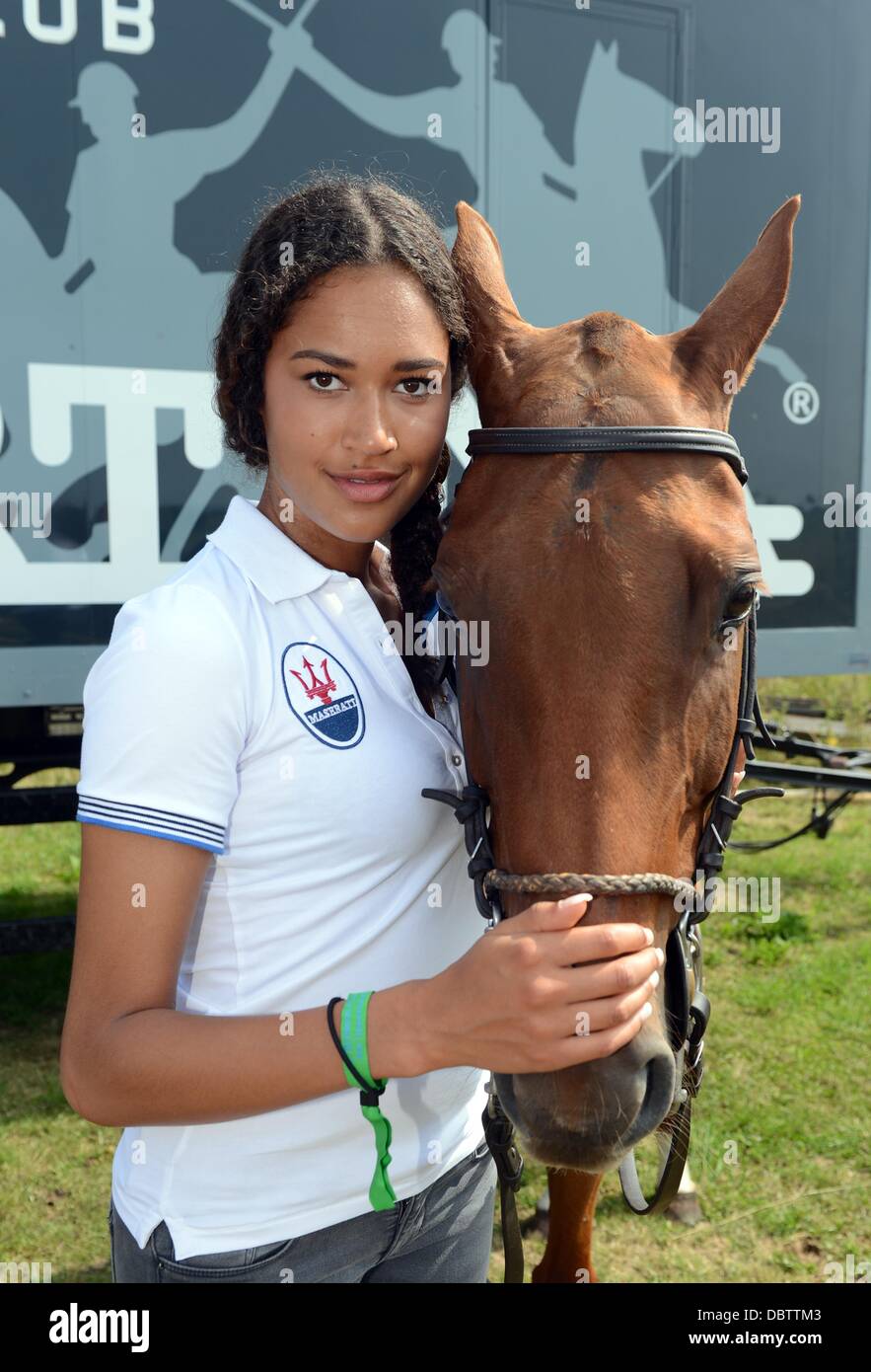 Lovelyn enebechi hi-res stock photography and images - Alamy