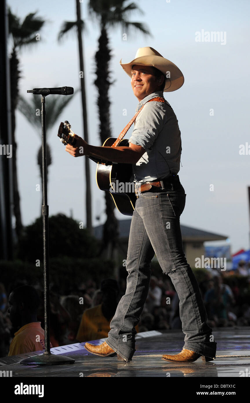 Justin Moore performs during the "Flatts Fest" tour at the Cruzan ...