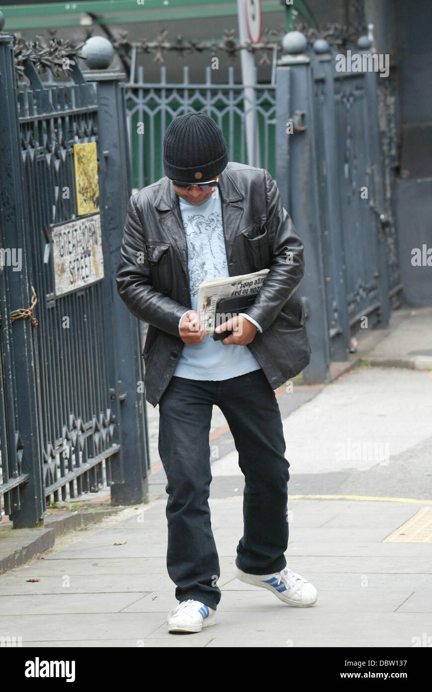 Craig Charles 'Coronation Street' cast at the Granada studios ...