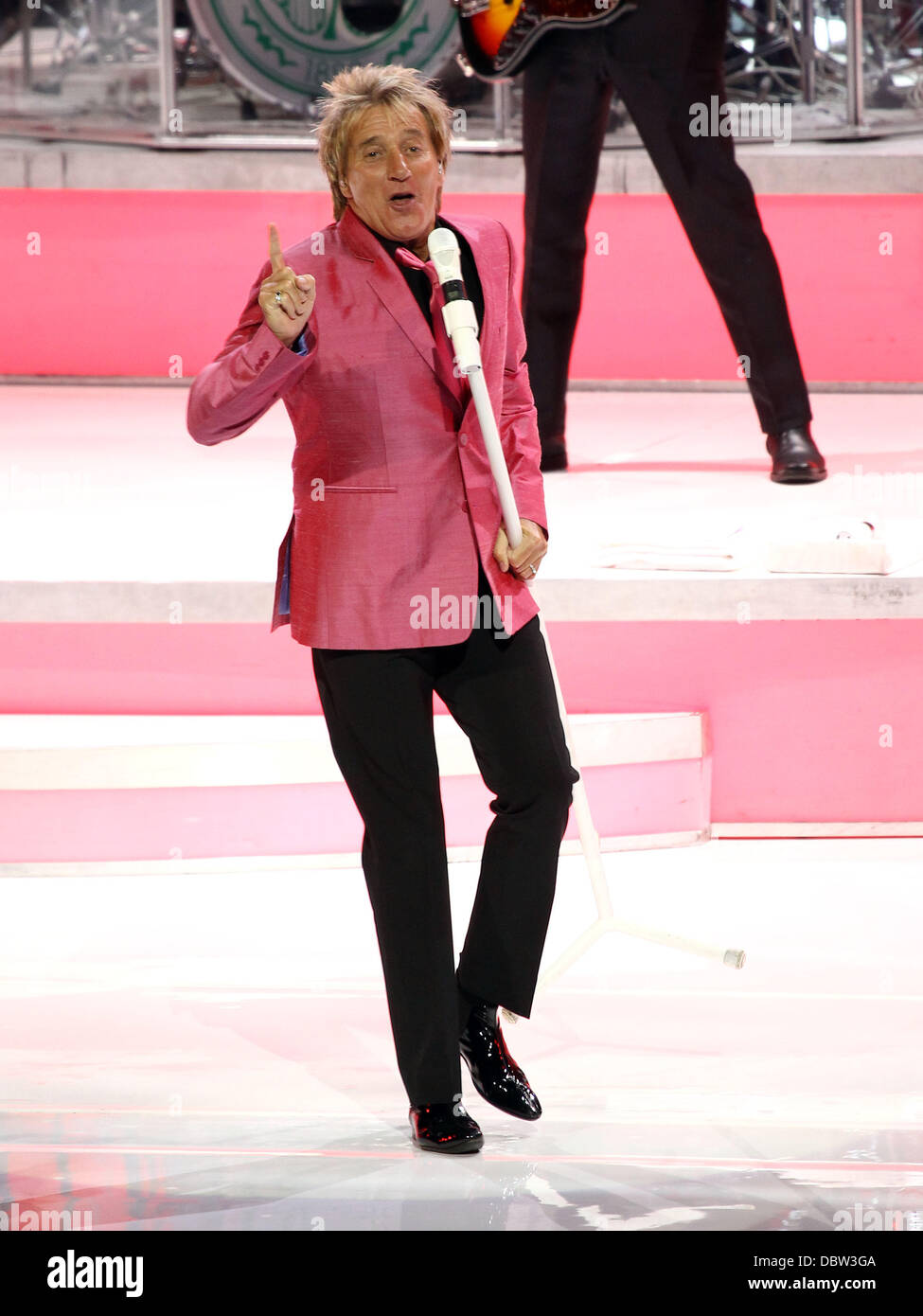 Rod Stewart performs live at Caesars Palace as part of his show 'Rod ...