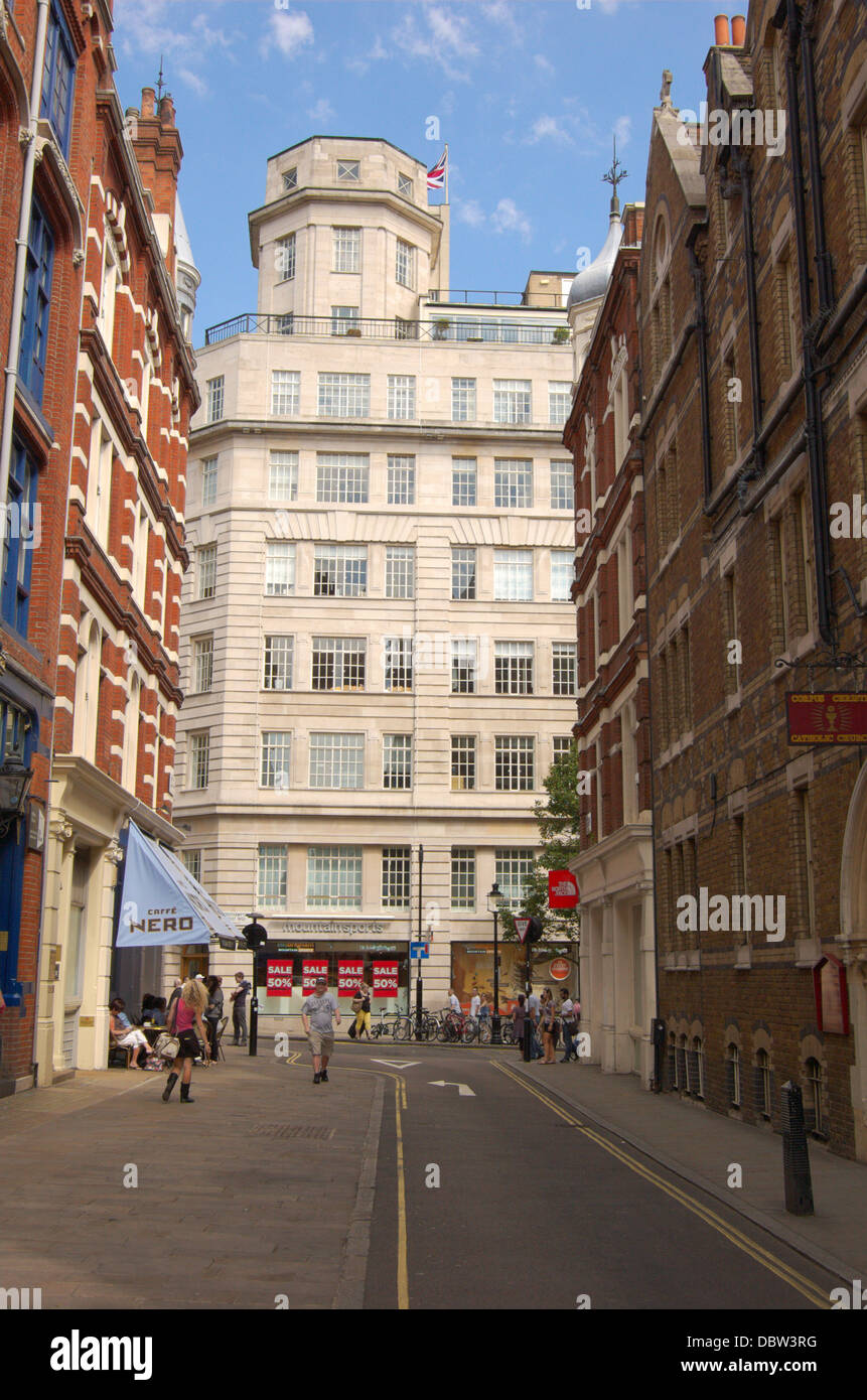 Narrow Street near Leicester Square in London, England Stock Photo - Alamy