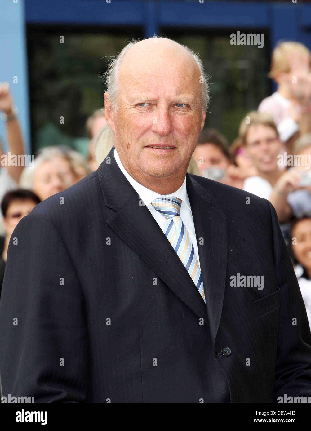 King Harald 10th wedding anniversary of Crownprince Haakon and ...