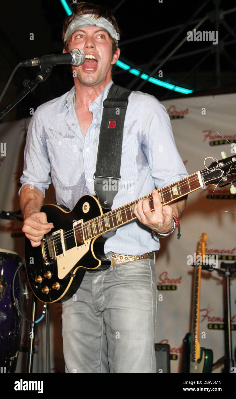 Jackson Rathbone of 100 Monkeys Flightlinez Fundraiser Benefiting The ...