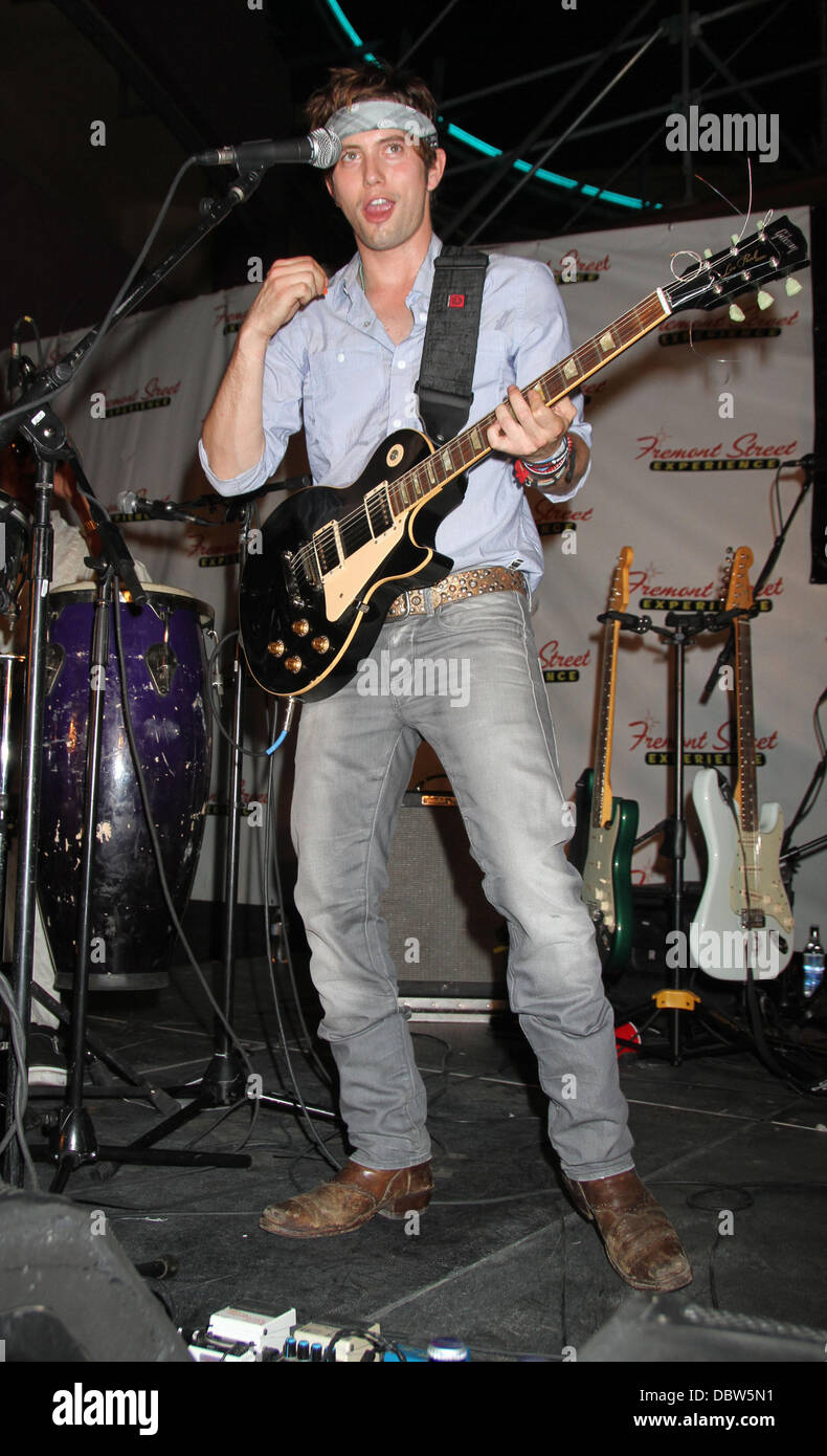 Jackson Rathbone of 100 Monkeys Flightlinez Fundraiser Benefiting The ...