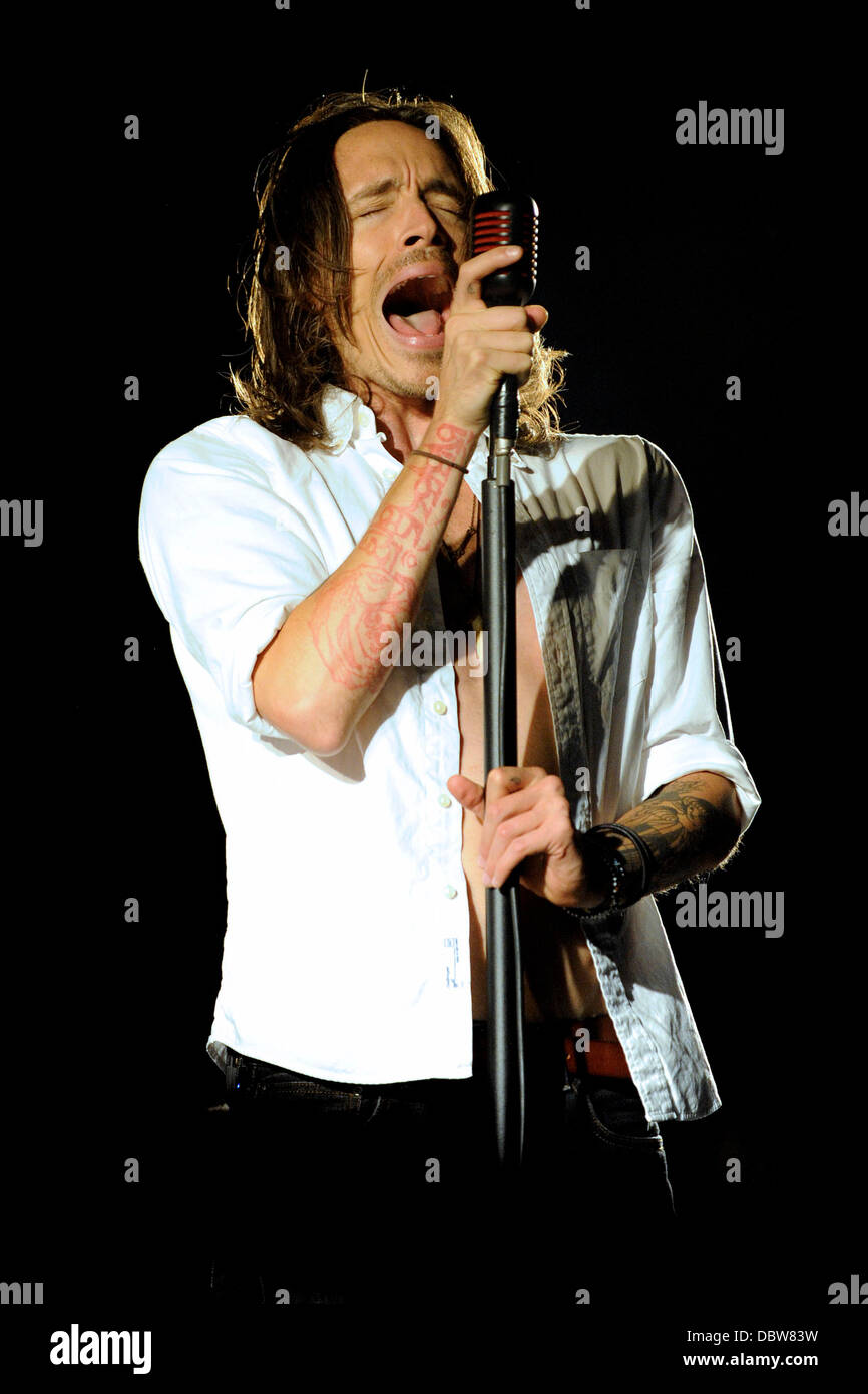 Brandon Boyd Incubus performs at the Molson Canadian Amphitheatre ...
