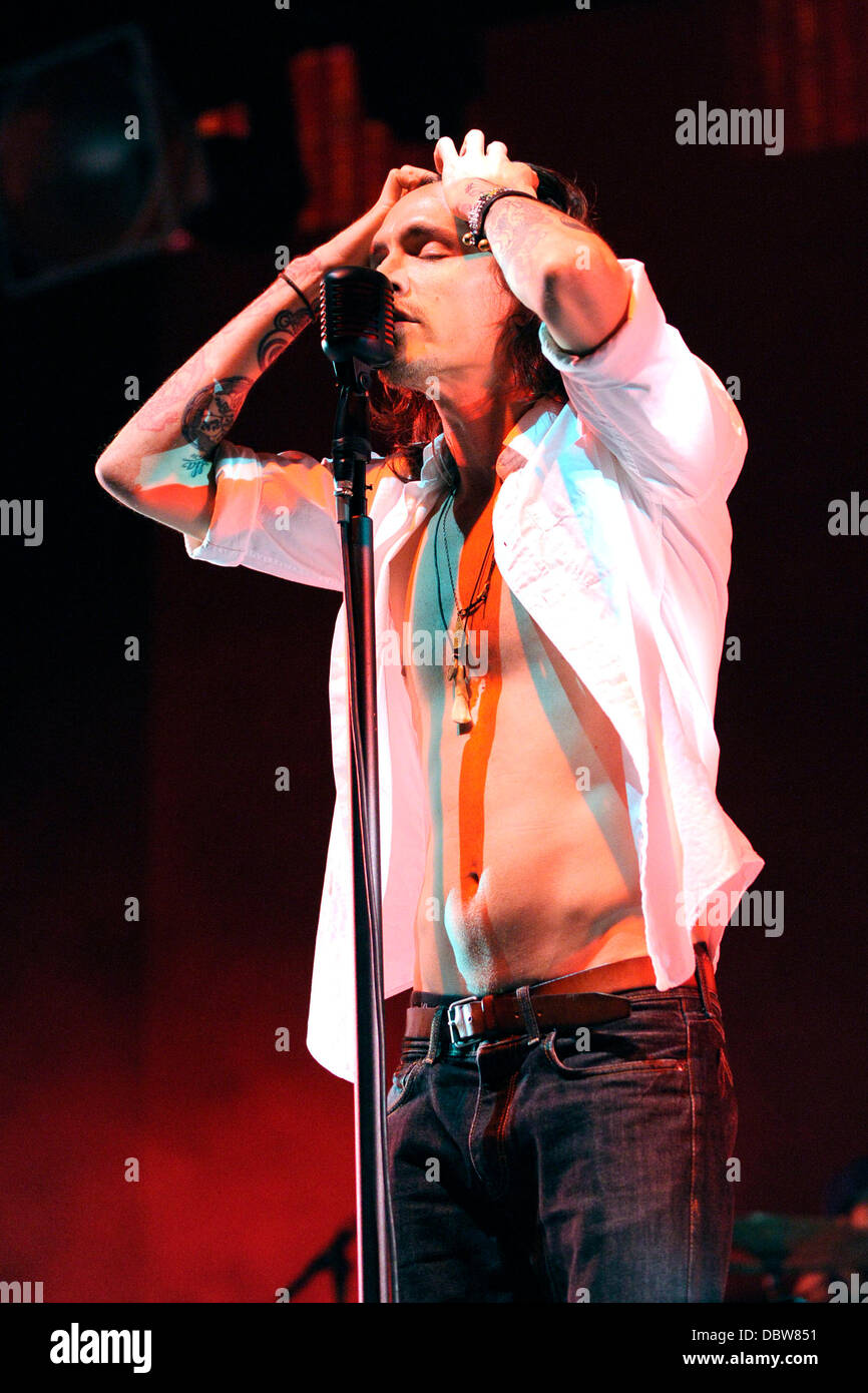 Brandon Boyd Incubus performs at the Molson Canadian Amphitheatre ...