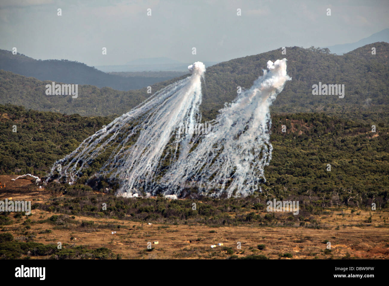 Shells from US Marine 155mm howitzer cannons rain white phosphorous on ...